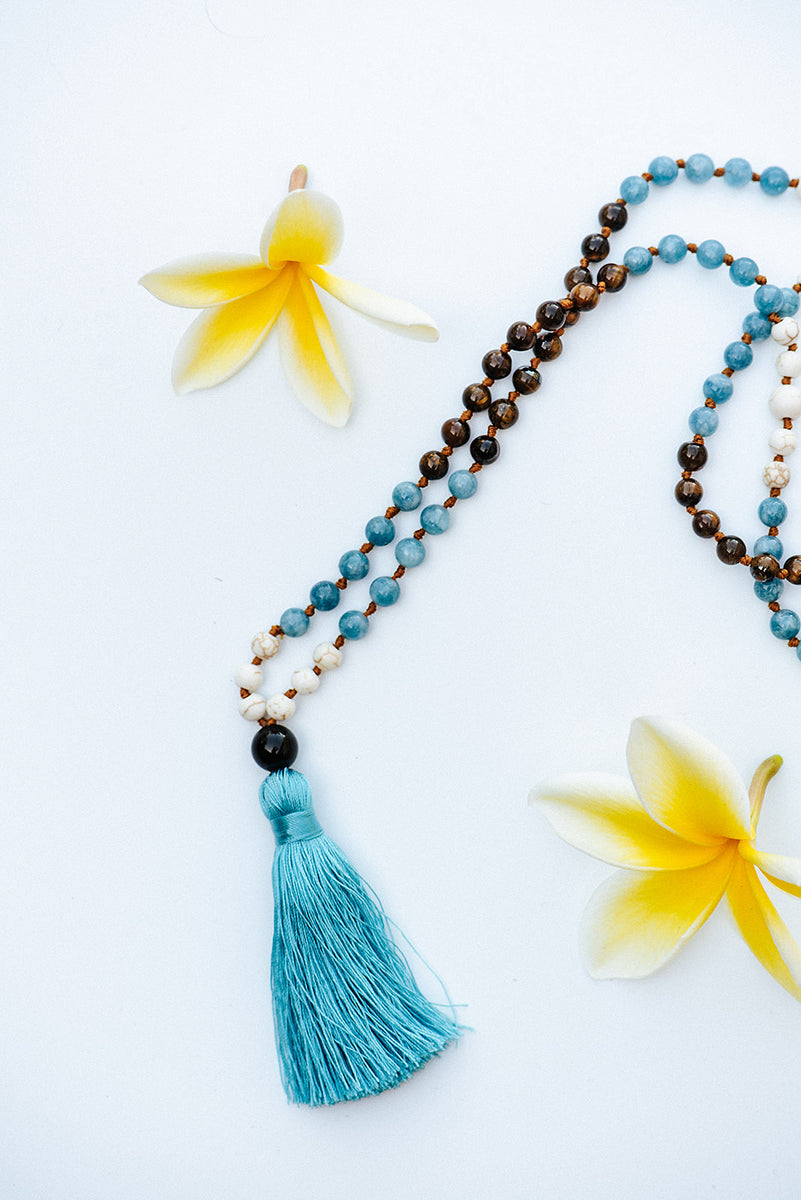 What is the meaning of a Mala Necklace? – Kuratif Mala